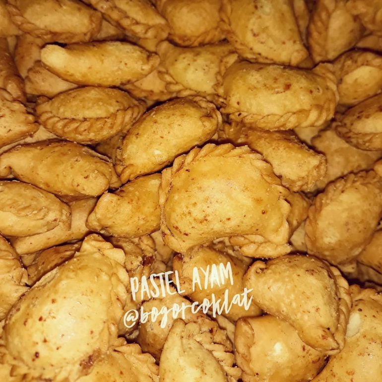 Snack Pastel Ayam 1kg | Bogor Coklat & Snack